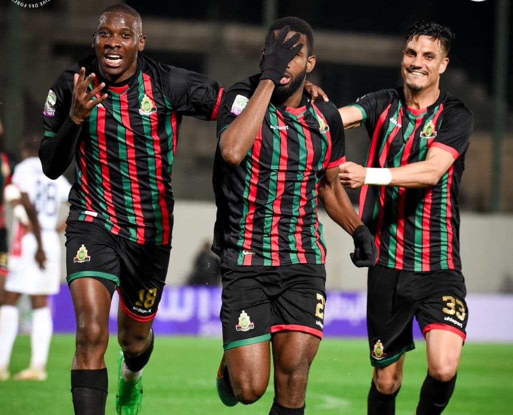 Botola Pro Inwi : la course au titre se resserre entre l’AS FAR et le Raja